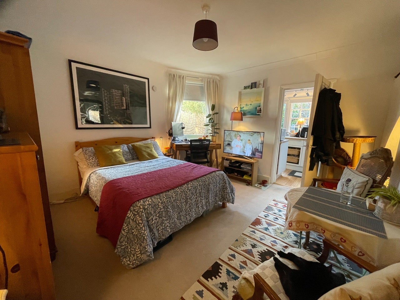 Flat to rent Sternhold Avenue, Greater London | rentaroof