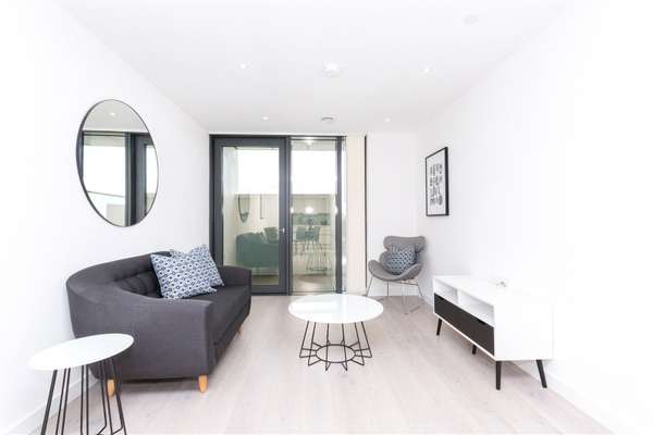 Flat to rent Wells Terrace, Greater London | rentaroof
