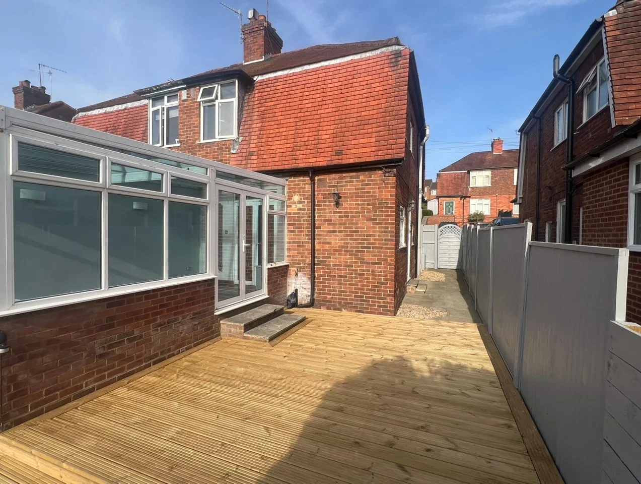 House to rent Greaves Road, High Wycombe Community Board | rentaroof