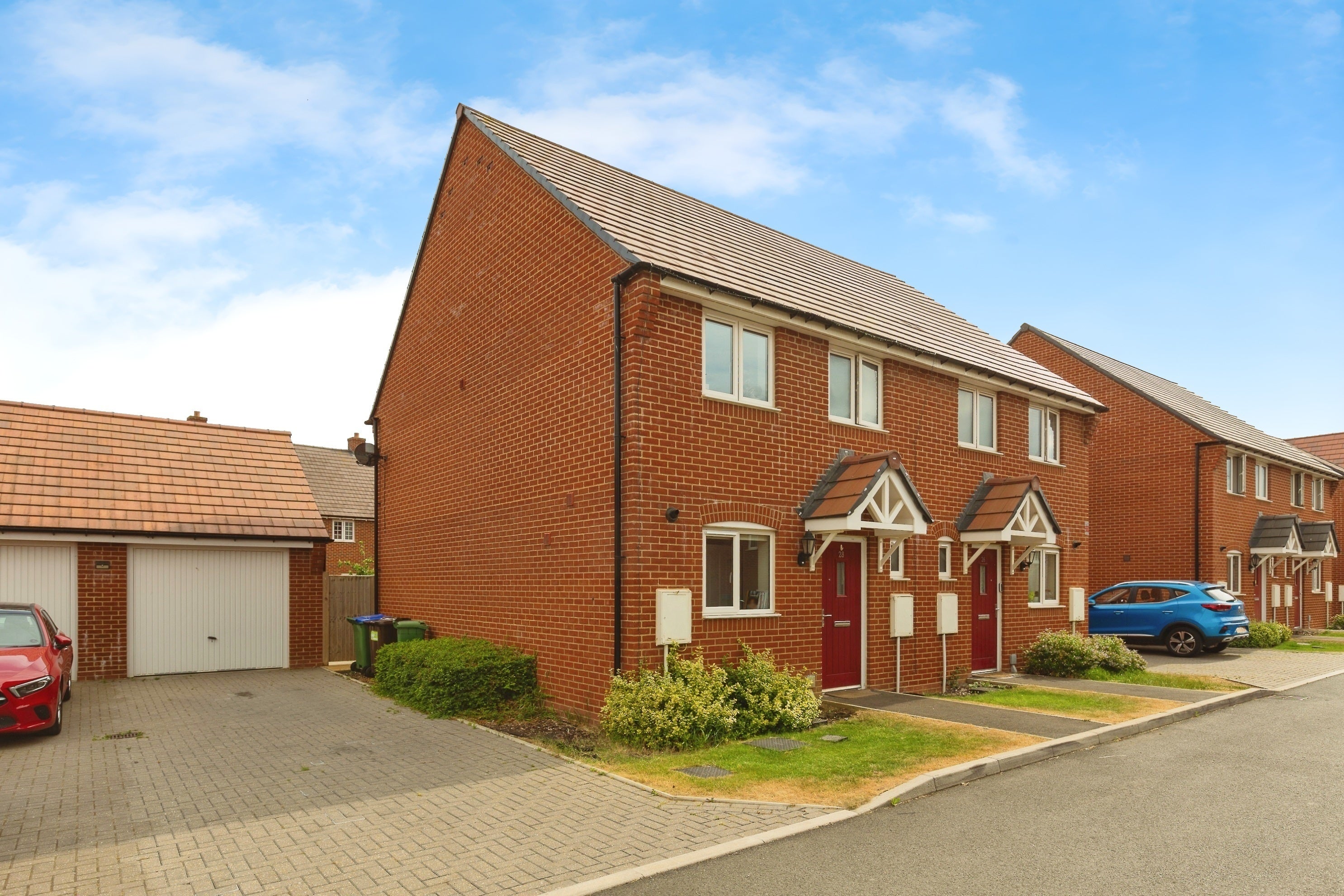 Flat to rent Restharrow Road, Bierton with Broughton | rentaroof