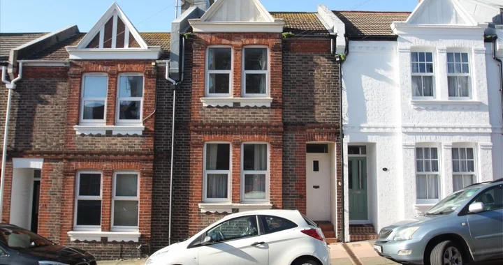Flat to rent White Street, Brighton | rentaroof