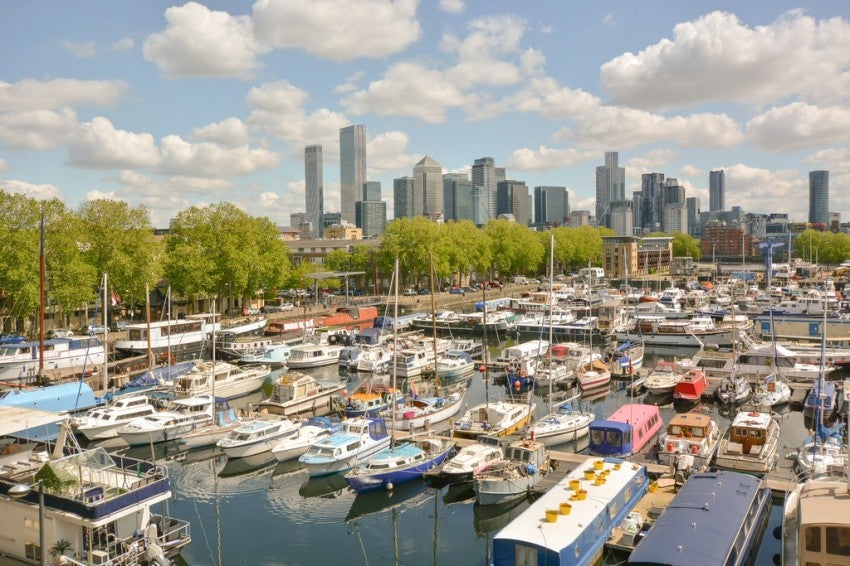 Flat to rent Boat Lifter Way, Greater London | rentaroof