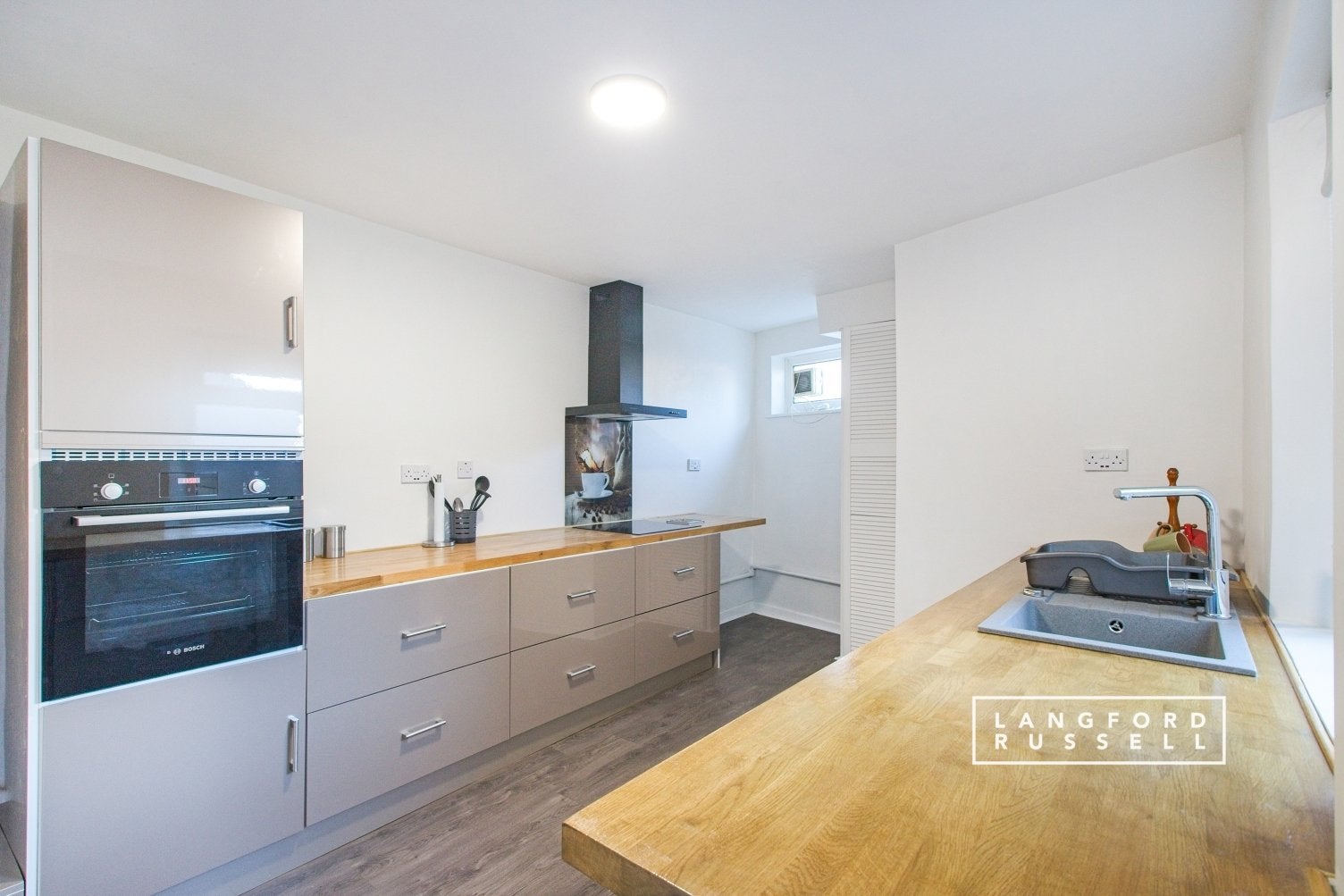 Flat to rent Woodbine Road, Greater London | rentaroof
