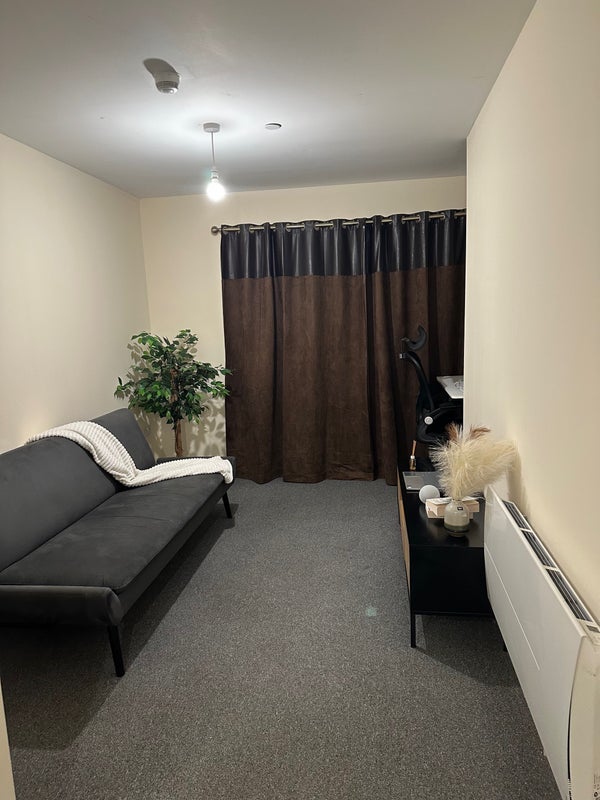 Flat to rent John William Street, Salford | rentaroof