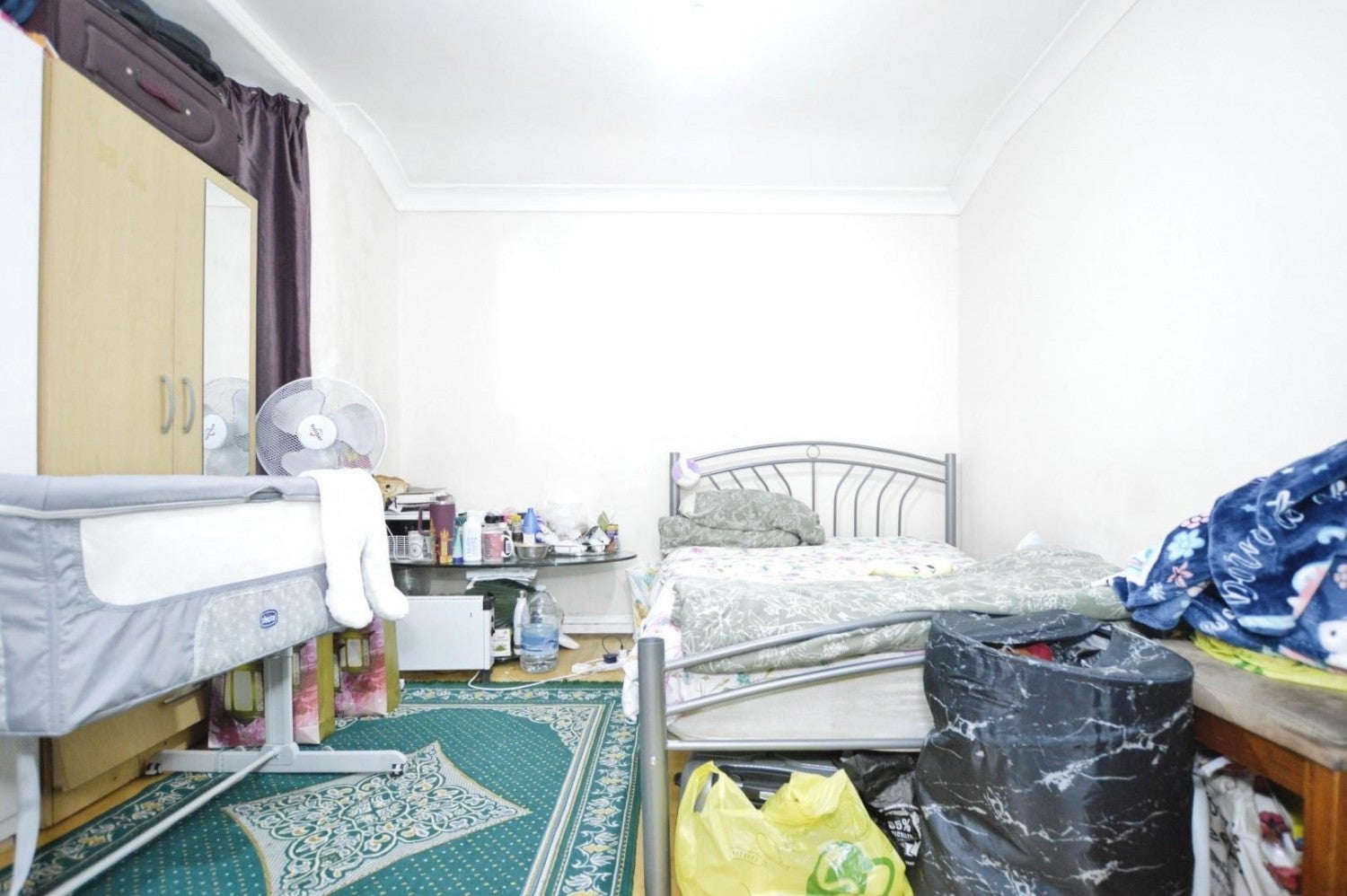 House to rent Second Avenue, Greater London | rentaroof