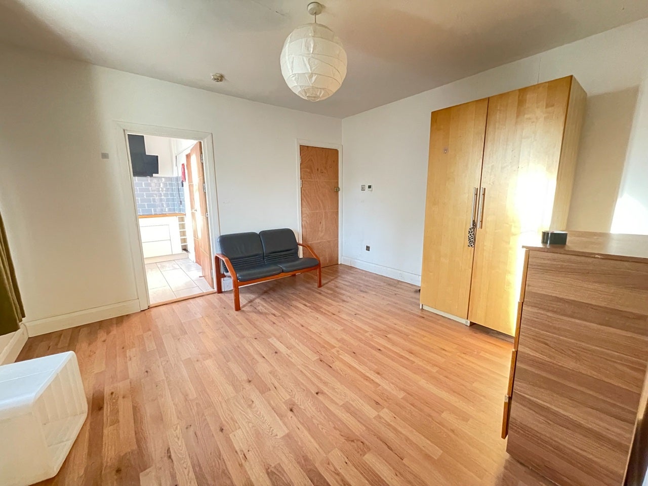 Flat to rent Wanstead Park Road, Greater London | rentaroof