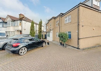 Flat to rent Renters Avenue, Greater London | rentaroof