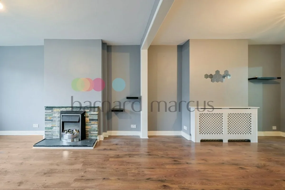 Flat to rent Michael Road, Greater London | rentaroof