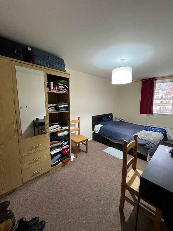 Flat to rent Roseberry Street, Greater London | rentaroof