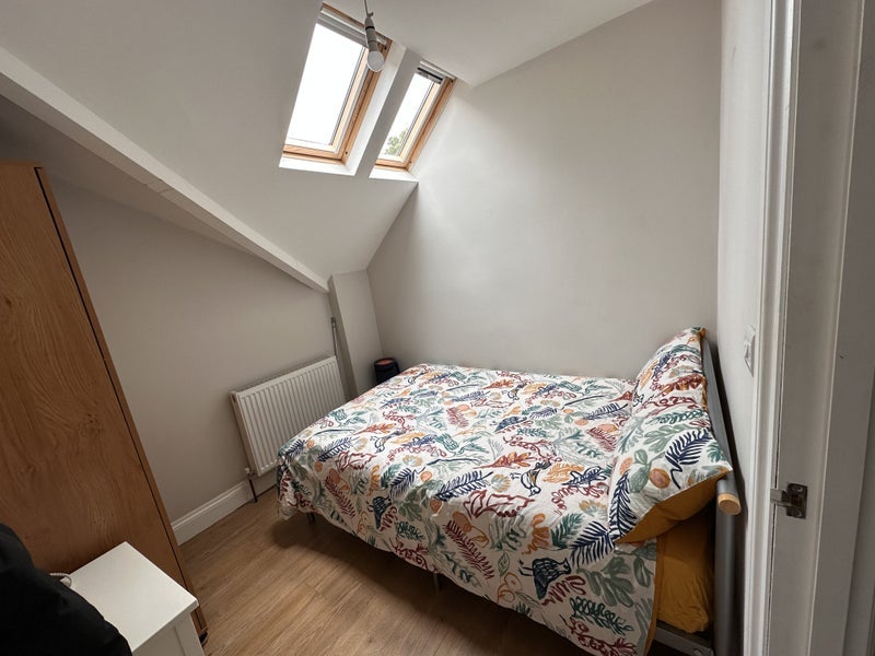 Flat to rent Longfield Road, Greater London | rentaroof