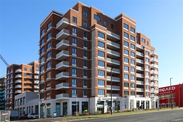 Flat to rent Woolwich New Road, Greater London | rentaroof