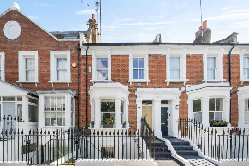 House to rent Tetcott Road, Greater London | rentaroof