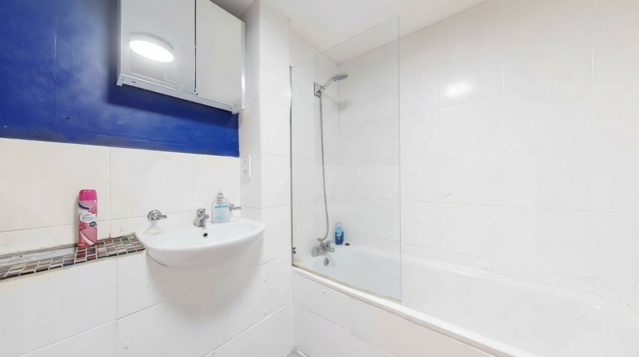 House to rent Walworth Road, Greater London | rentaroof