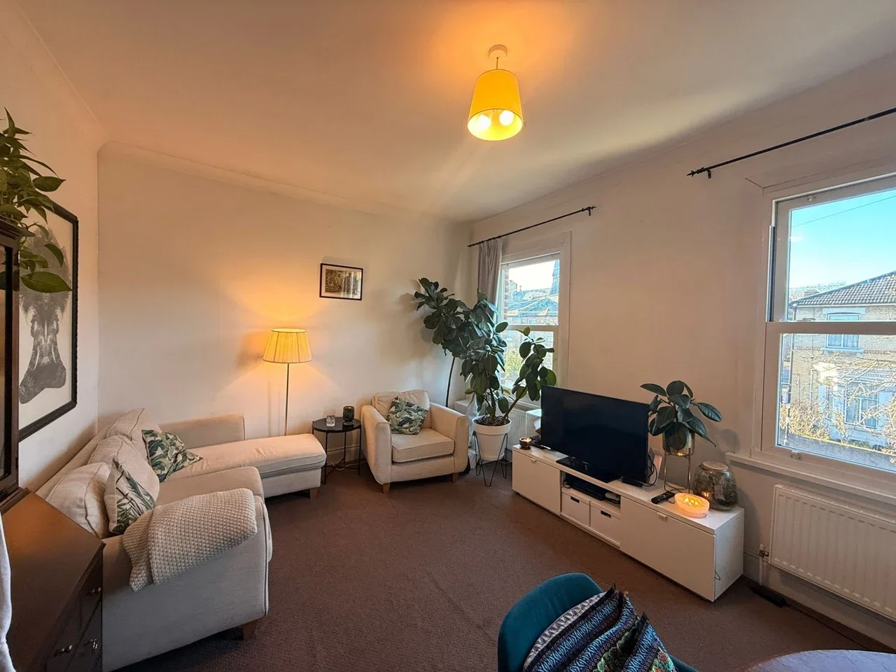 Flat to rent Monsell Road, Greater London | rentaroof
