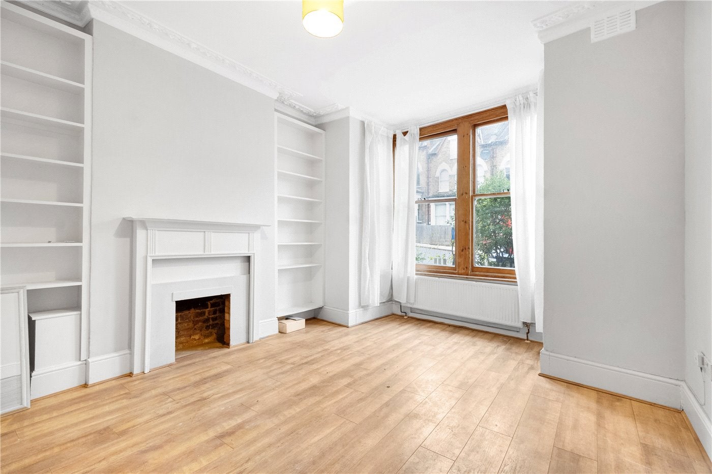 Flat to rent Grove Hill Road, Greater London | rentaroof